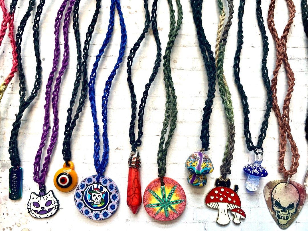 10 WHOLESALE HEMP NECKLACES Handmade Assorted Colors Pendants - Etsy