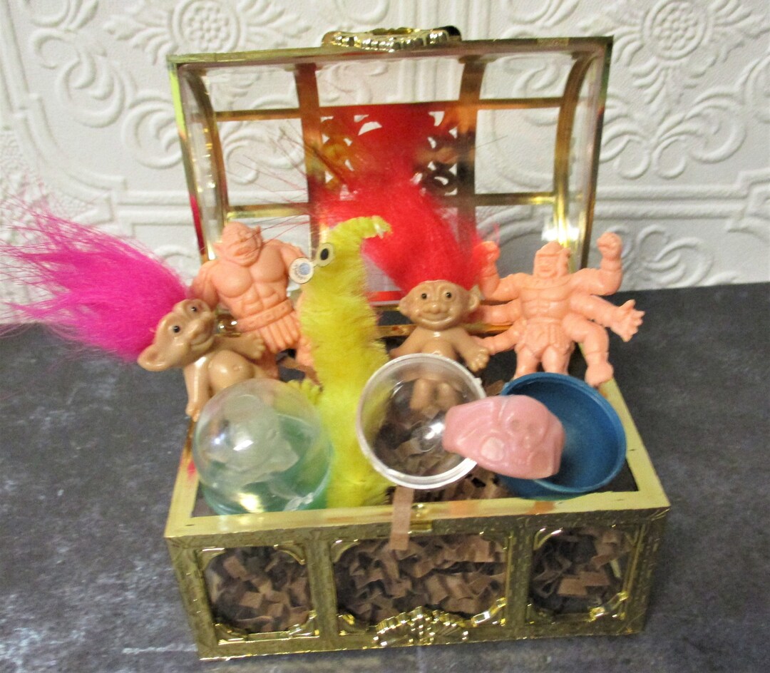 Retro Toys - Vintage Kinnikuman Muscle Men, Trolls, Gumball Skull Rings ...