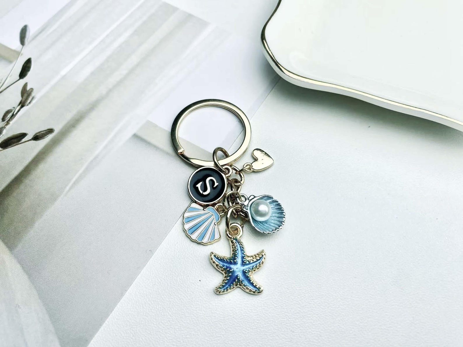 Personalized Seashell Keychain, Custom Initial Seashell Keychain With ...