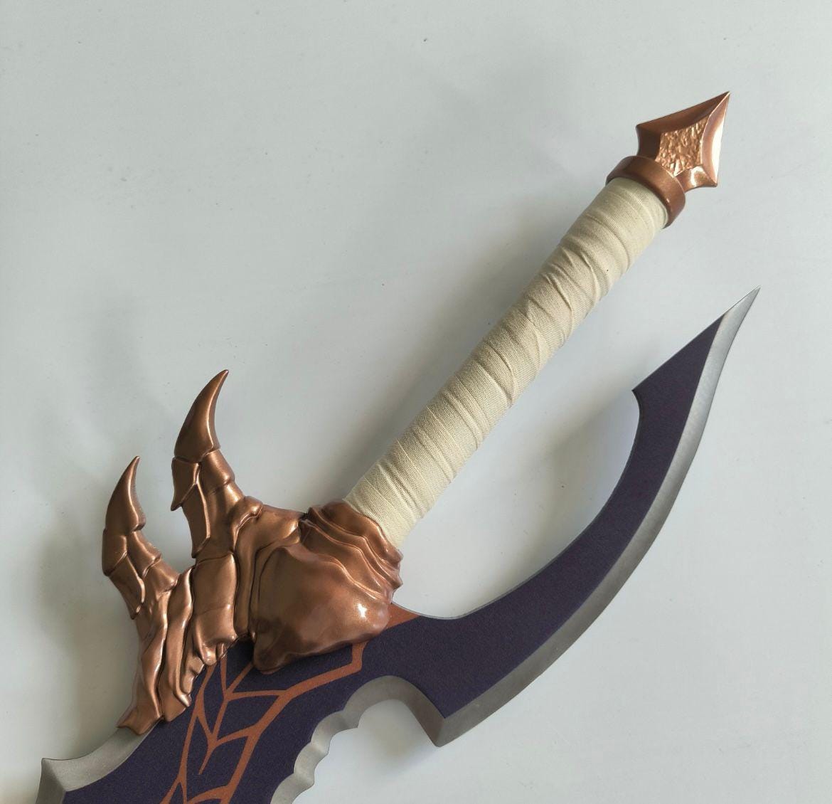 Knight Killer Dagger & Kasaka’s Venom Fang Dagger – Full Metal Fantasy ...