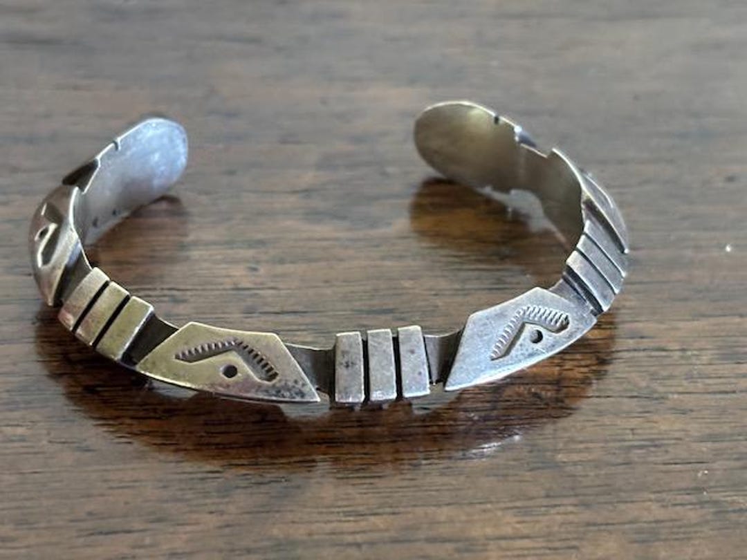 Navajo Modernist Carinated Cuff Bracelet by Jasper Nelson - Etsy