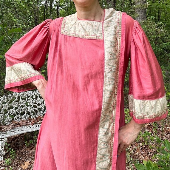 1910's Art Nouveau Trim Cotton Wrapper - Gem