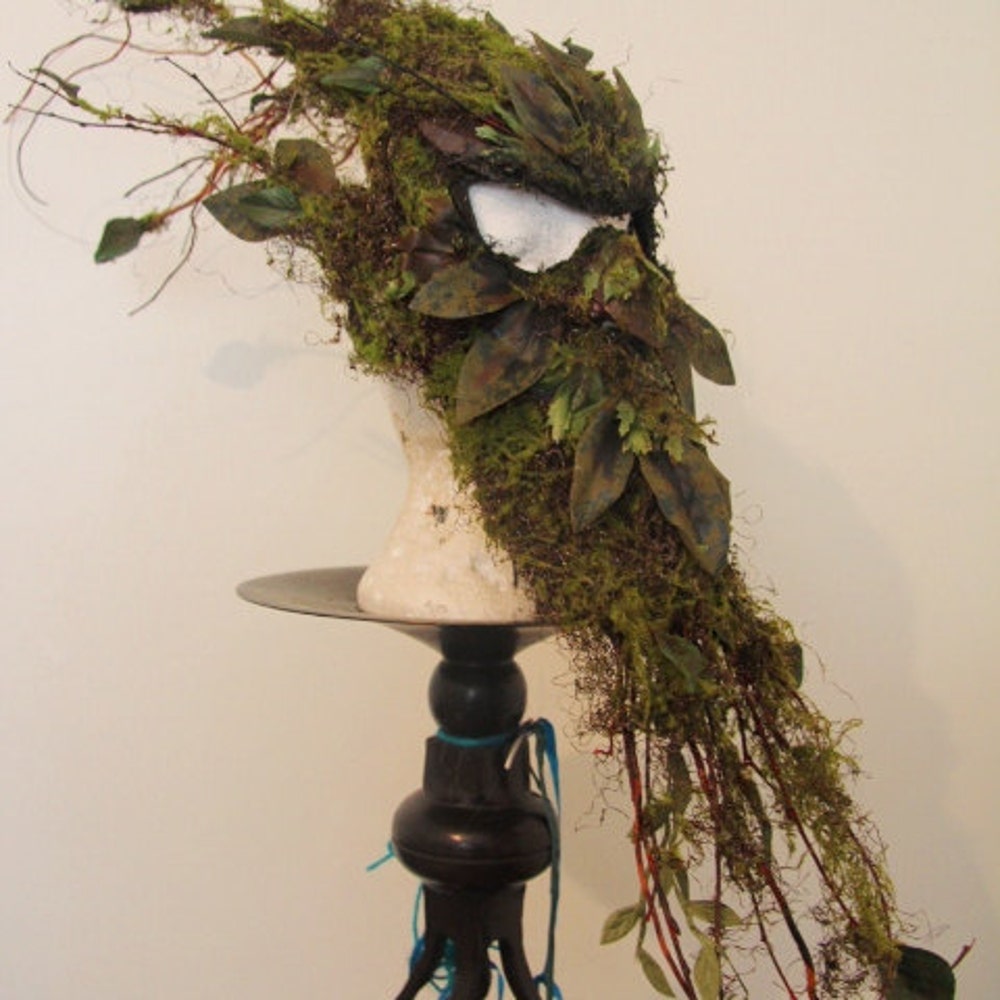 GhouliaPeculiar - Etsy