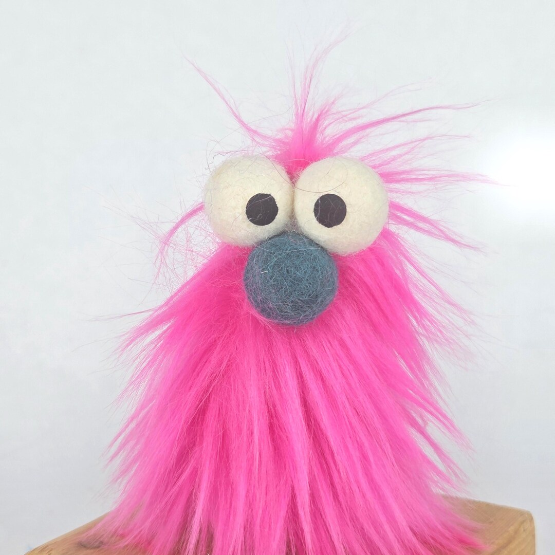 FUZZINGER: A Fuzzy Finger Puppet by All Hands Productions! (HOT PINK ...