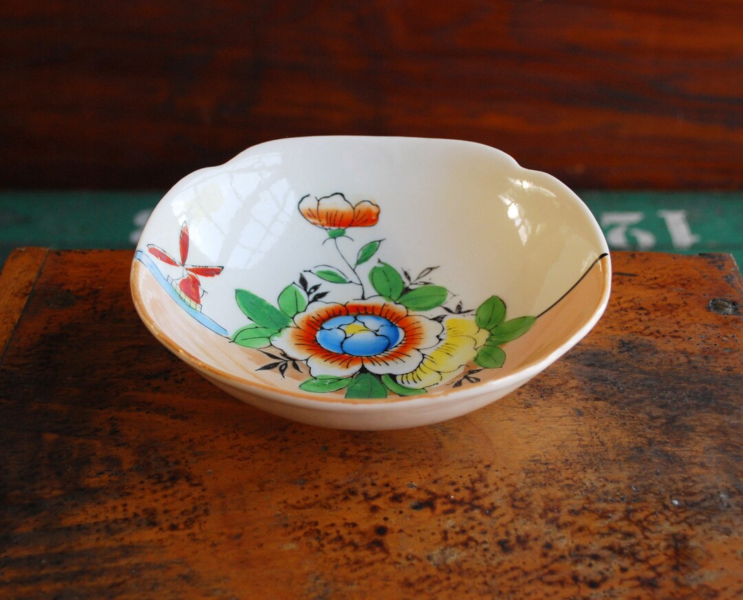 Japanese Lustreware, Orange and White Lusterware With Painted Hibiscus ...