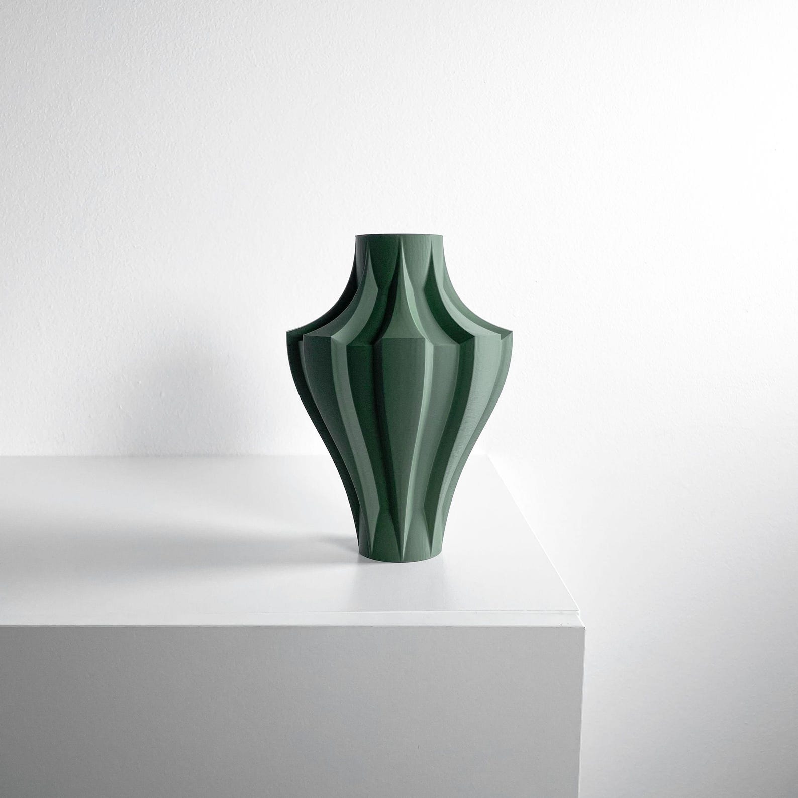Nordic Minimalist Style Vase, Modern Flower Holder, Stylish Tabletop ...