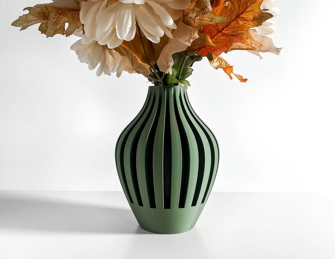 Wavy Vase, Curved Table Vessel, Floral Holder, Modern Accent, Desk ...