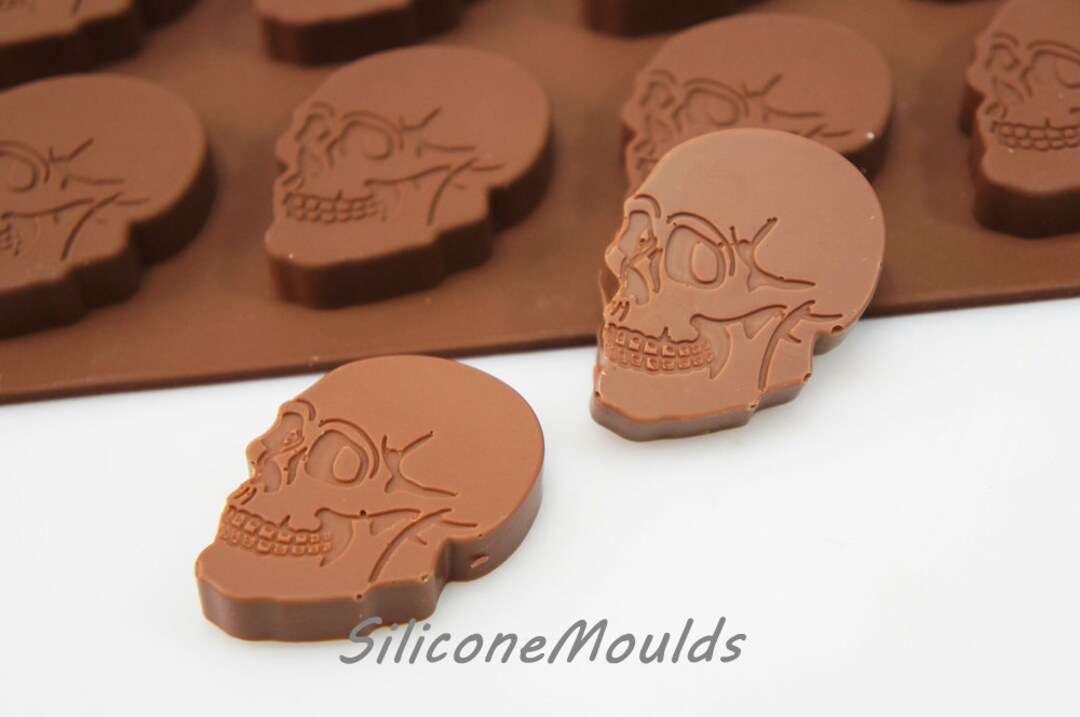 BROWN 8 Cell Large SKULL Retro Pagan Silicone Bakeware Mould Candy Cake ...