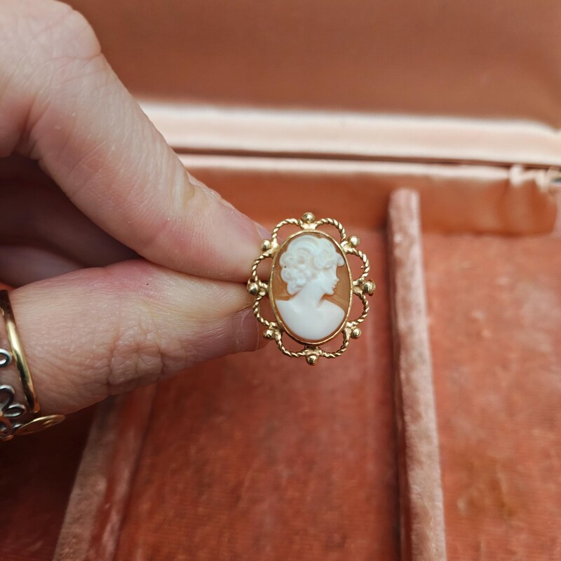 Gold Cameo Ring - Etsy
