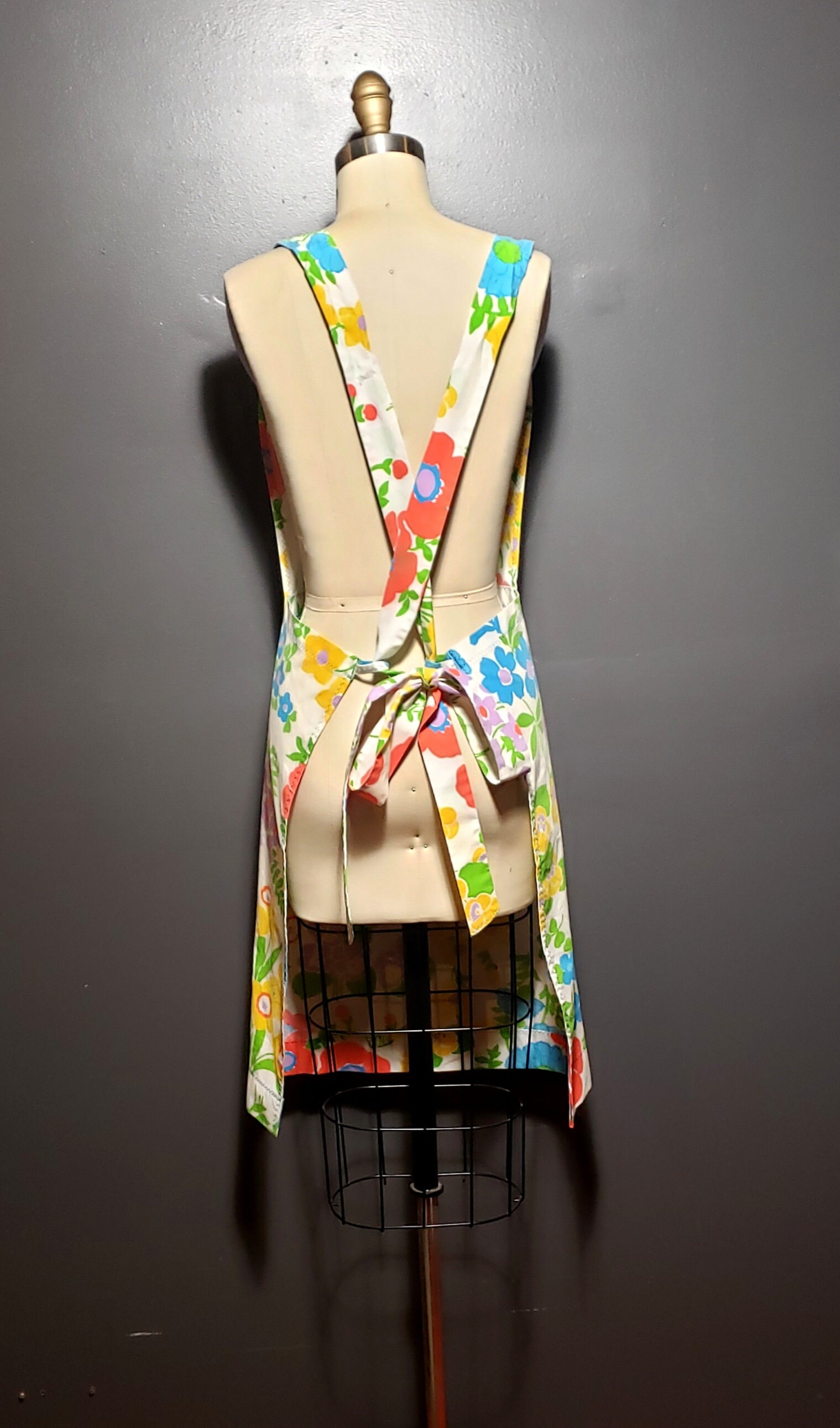 Vintage Full Body Floral Apron - 1960s Full Body Apron - Full Body ...