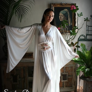 Satin Bridal Robe Angel Wing Sleeve Bridal Lingerie Wedding Sleepwear ...