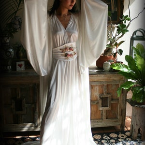 Satin Bridal Robe Angel Wing Sleeve Bridal Lingerie Wedding Sleepwear ...