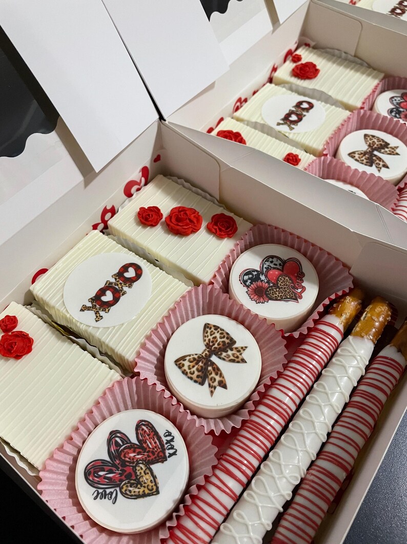 Block Girls Edible Images | Toppers for Oreos Cupcakes Treats | Gaming ...