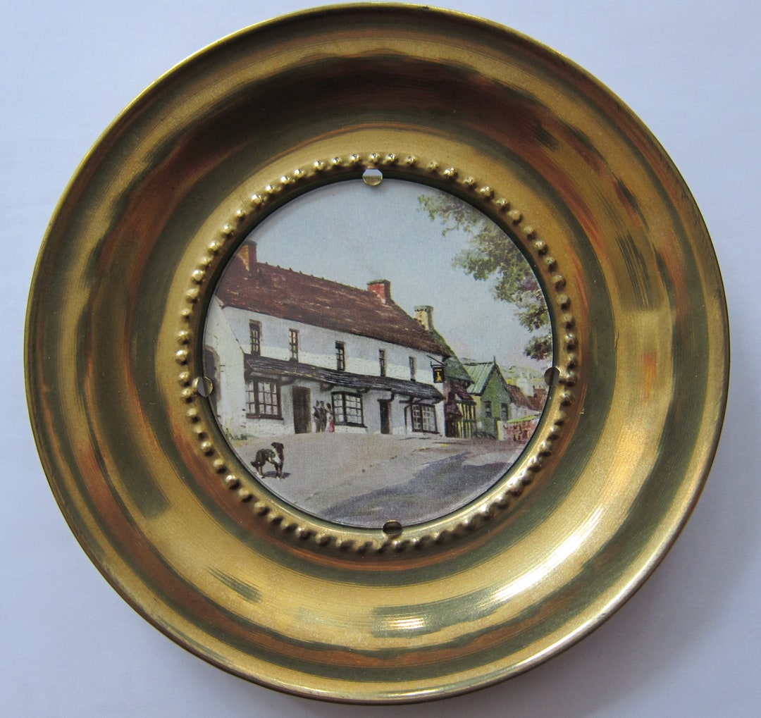 One-piece Vintage Round Brass Picture Frame Plates (lovely Cottage ...