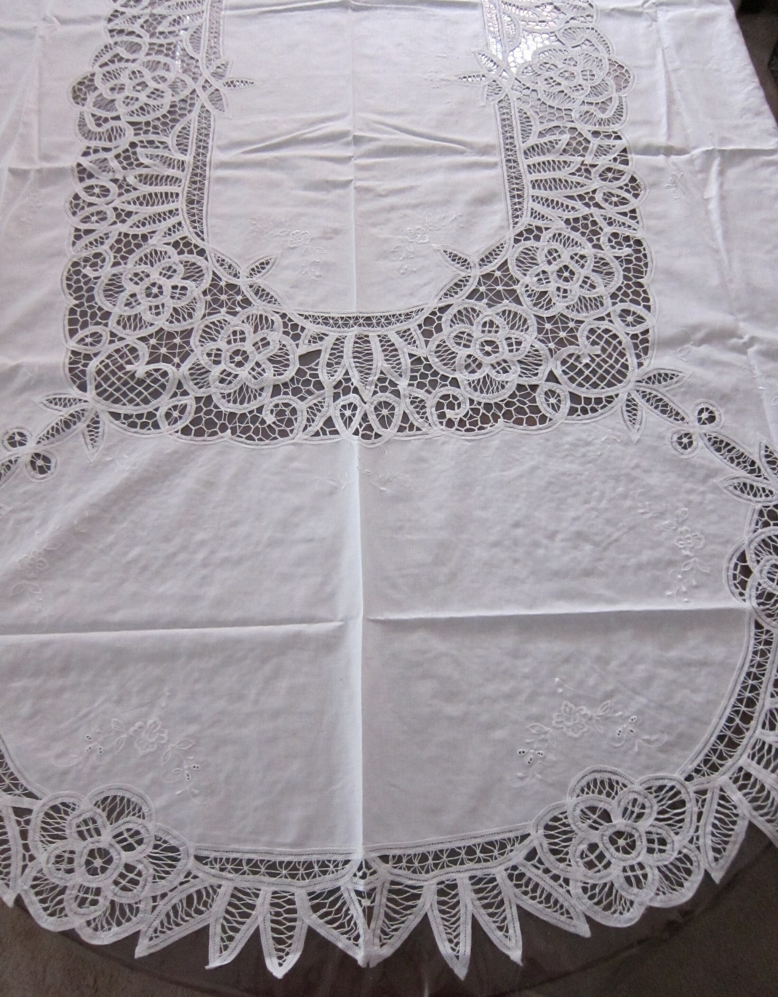 Oval Battenburg Lace Tablecloth - 72 X 90 Inches - White - 100% Cotton ...