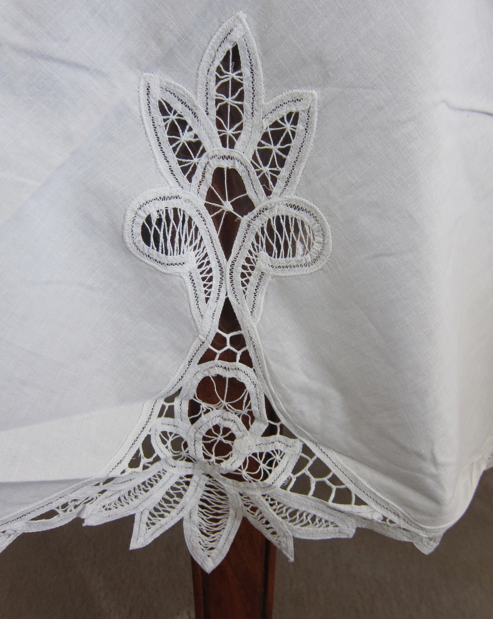 Oval Battenburg Lace Tablecloth - 72 X 108 Inches - White - 100% Cotton ...