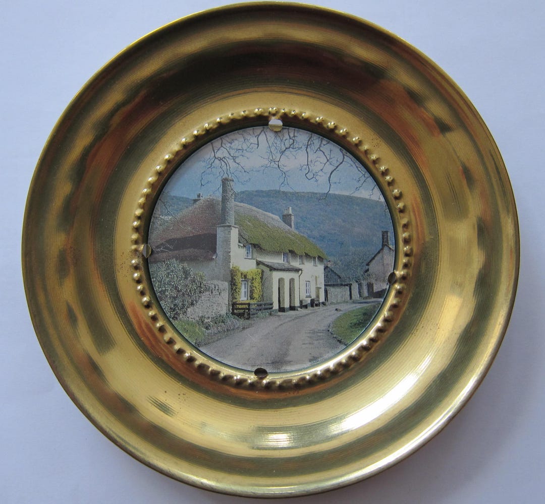 One-piece Vintage Round Brass Picture Frame Plates (charming Cottage ...