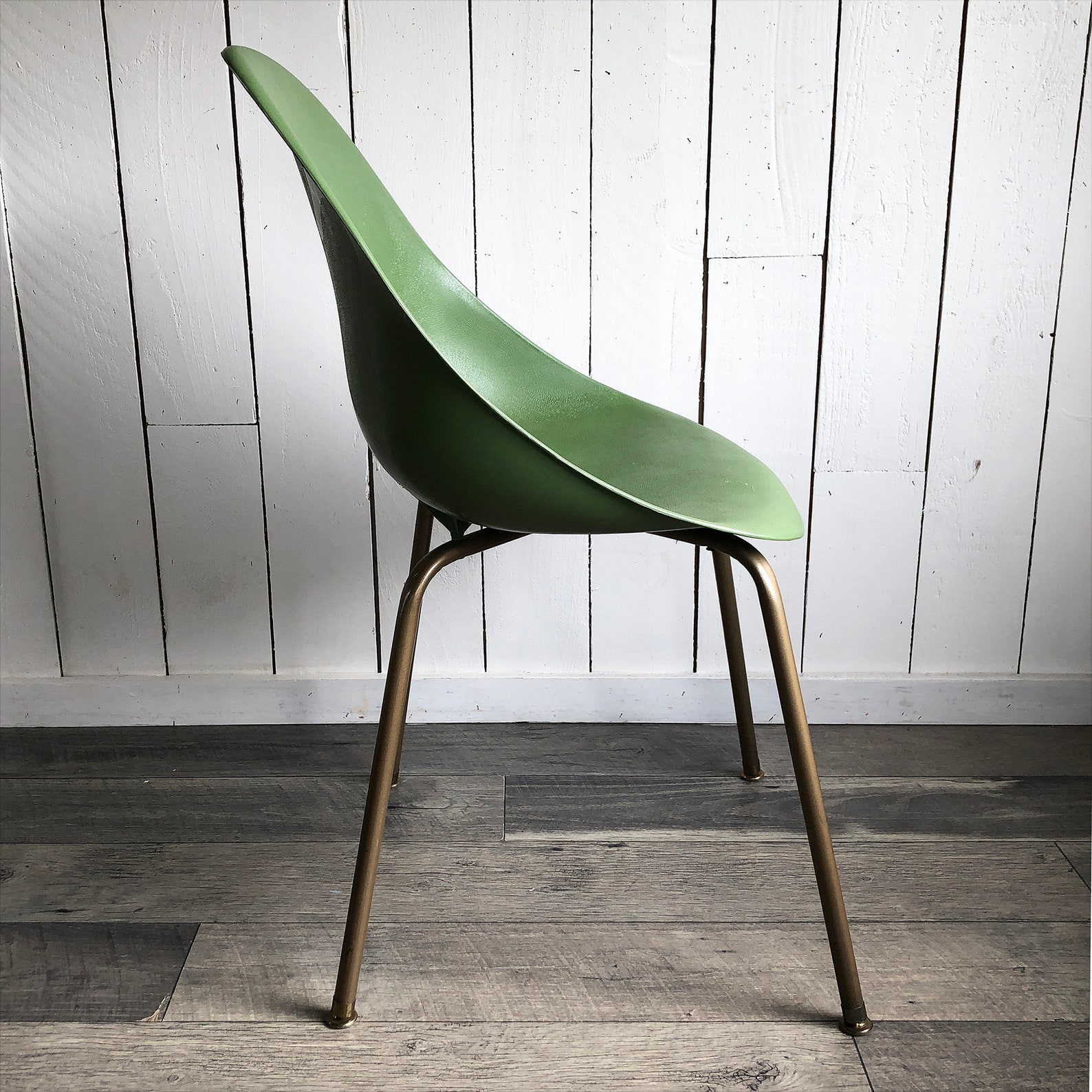 Mid-century Modern Shamrock Plastics Co. Avocado Green Tulip - Etsy