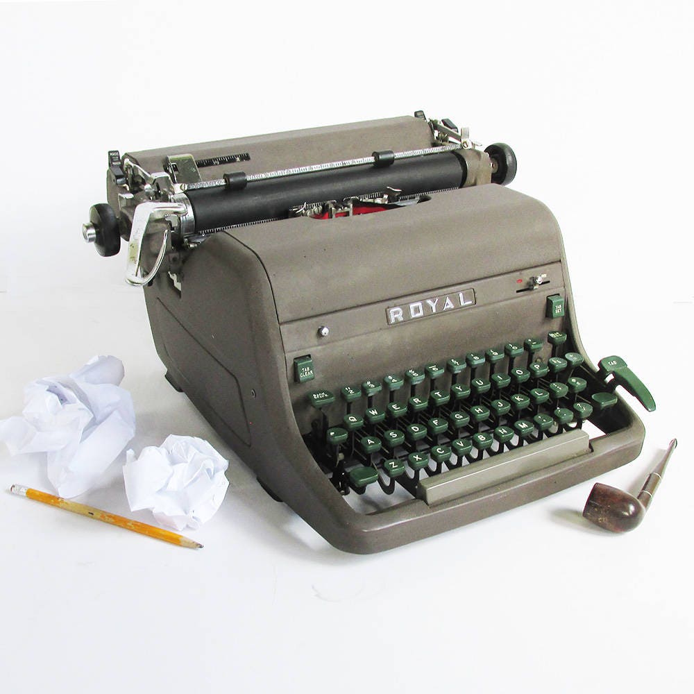 Vintage Royal Typewriter Models