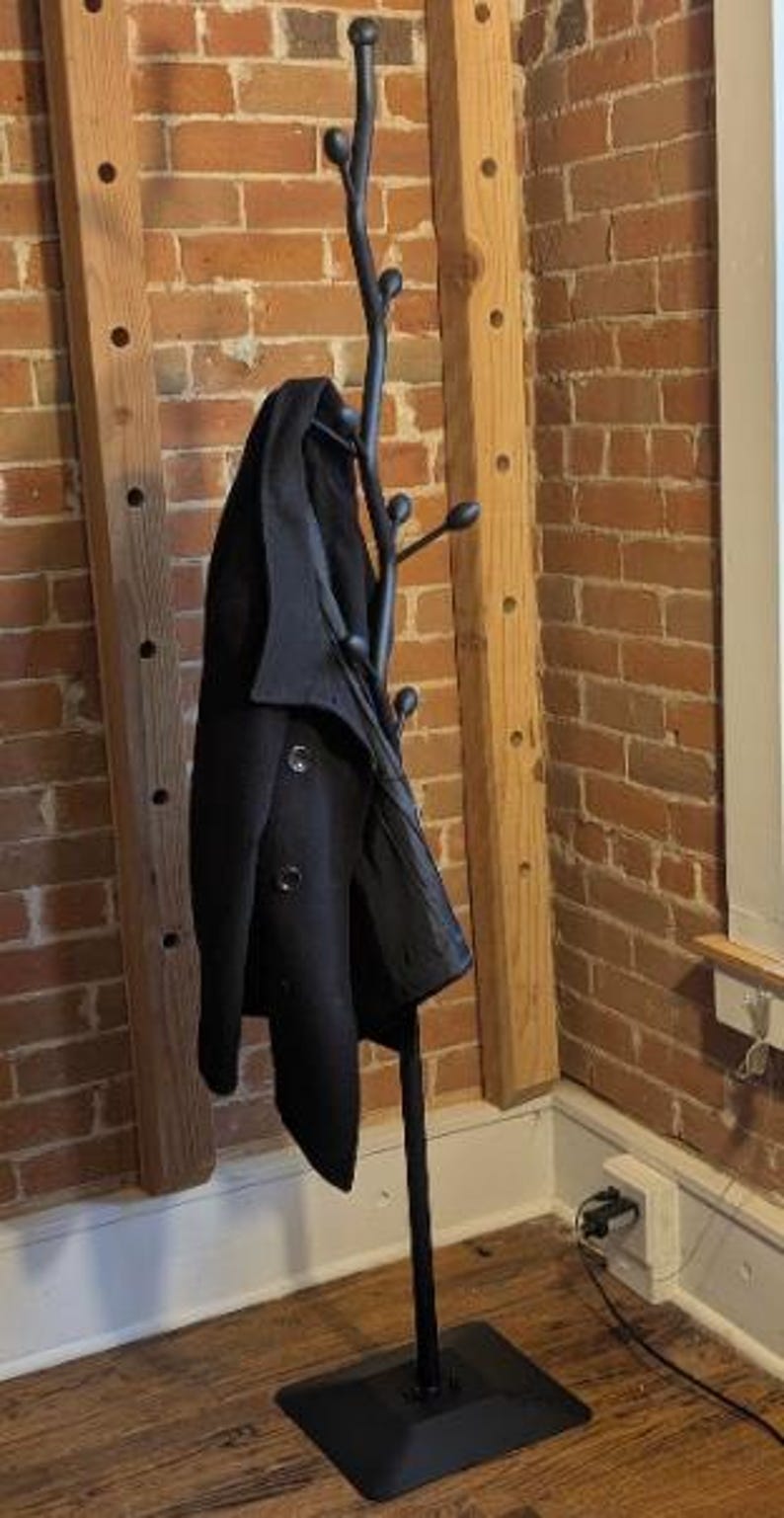 Tree-shaped Metal Coat Rack Stand With 8 Hooks | Modern Freestanding ...