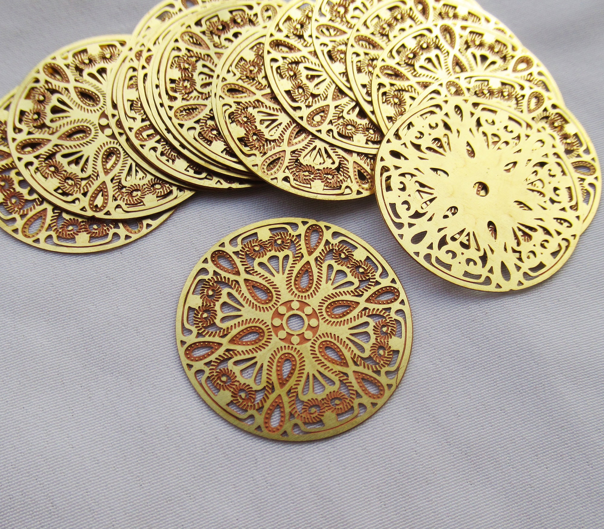 10pcs Round Brass Filigree Textured 28mm Corroded Brass | Etsy
