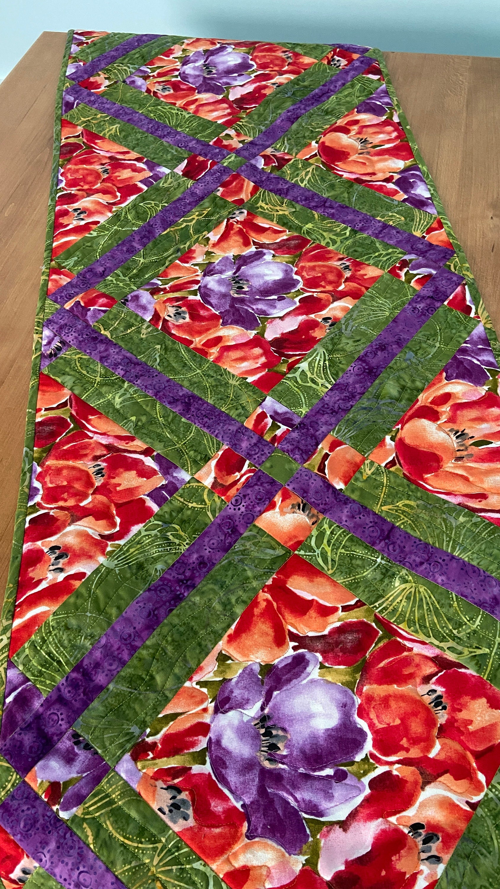 Quilted Table Runner tulip Garden in Fern Green - Etsy