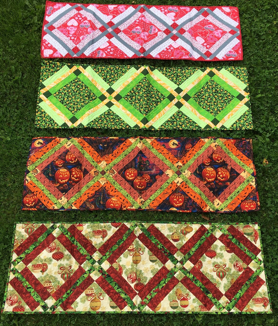 Merry & Bright All Season Table Runner, Vintage Farmhouse, Blooming ...