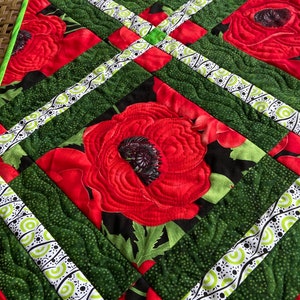 Quilted Table Runner "poppy Garden" in Black, White, Green and Dark Red ...