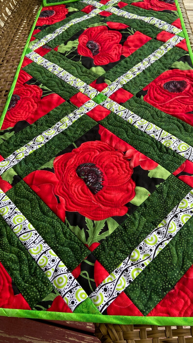 Quilted Table Runner "poppy Garden" in Black, White, Green and Dark Red ...