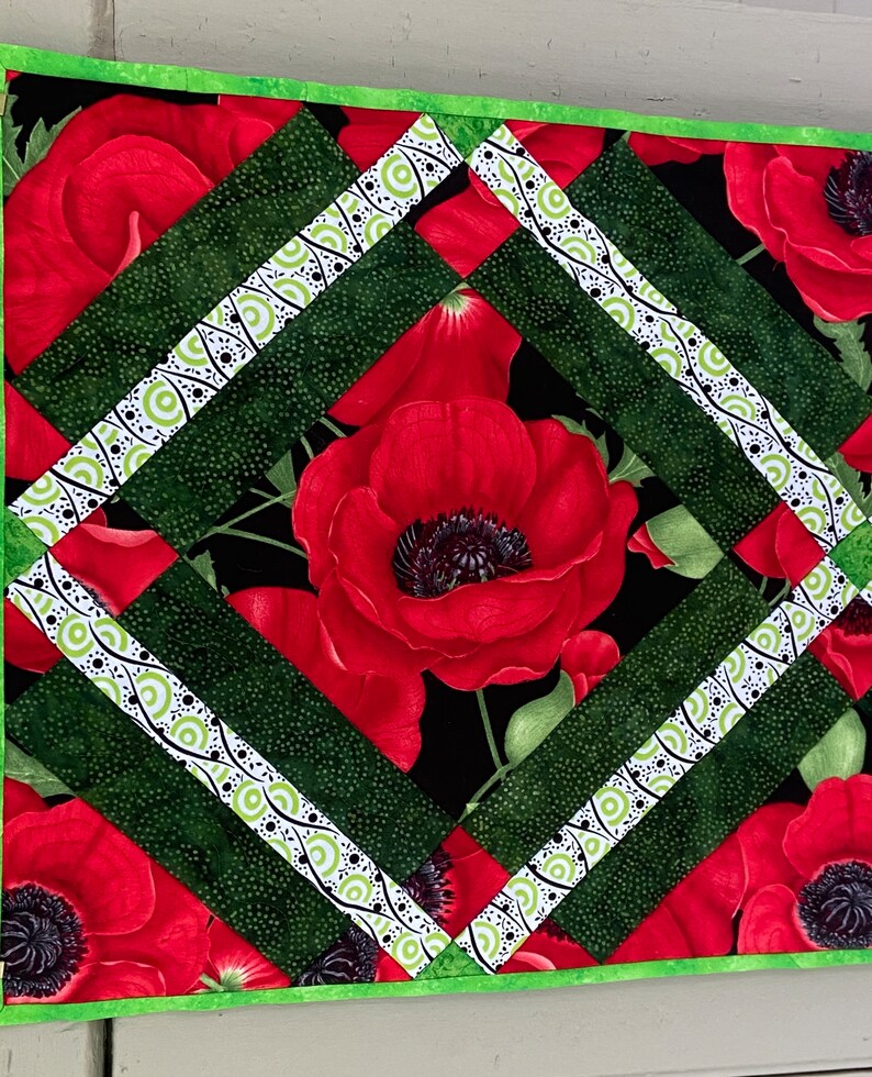 Quilted Table Runner "poppy Garden" in Black, White, Green and Dark Red ...