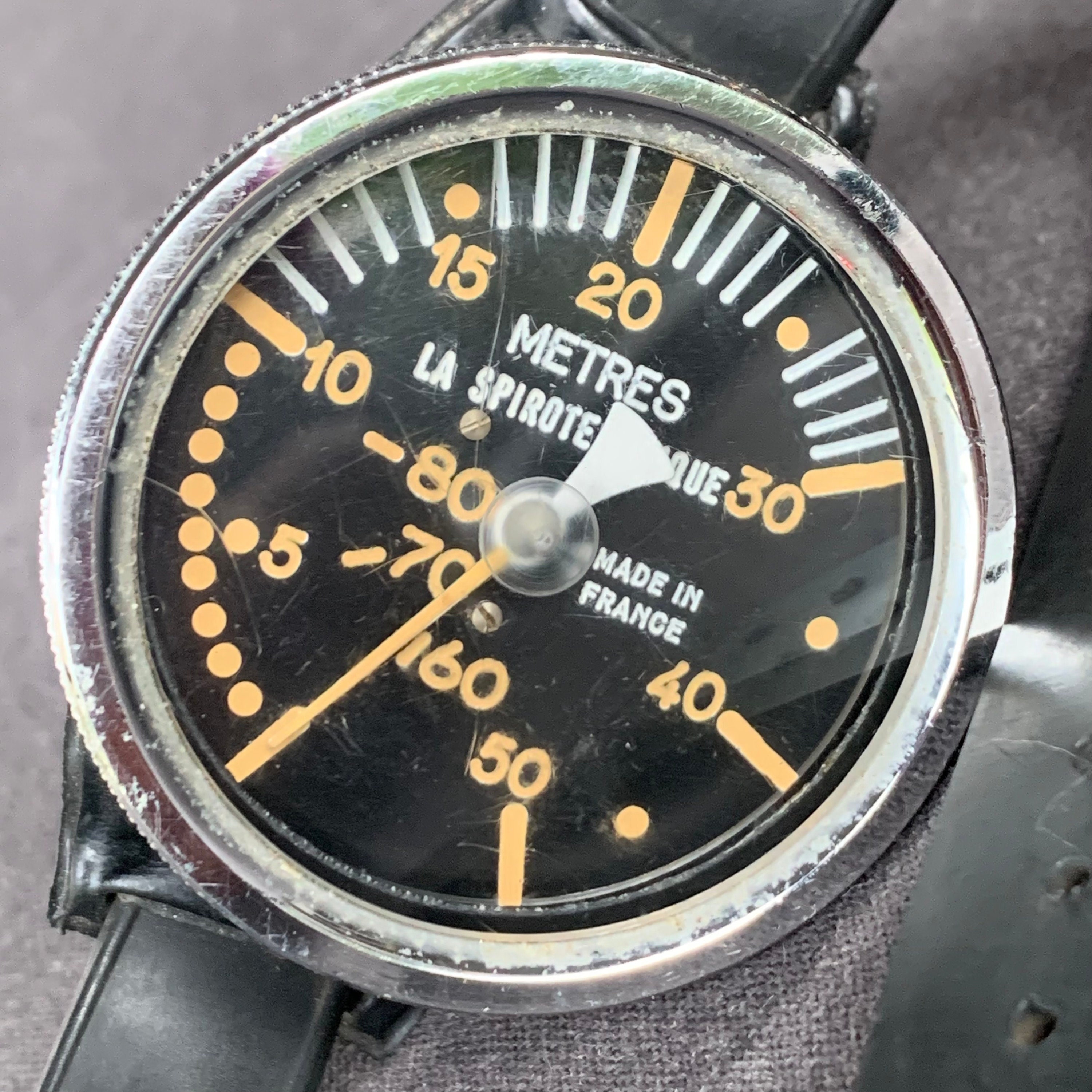 Vintage Depth Gauge. France Deep Sea Diver Wrist Diving Graduated Dial ...