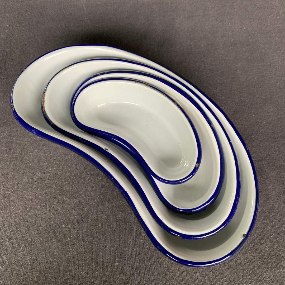 Vintage Medical Enamel Dishes. Kidney or Bean Shaped Trays. Retro Indus ...