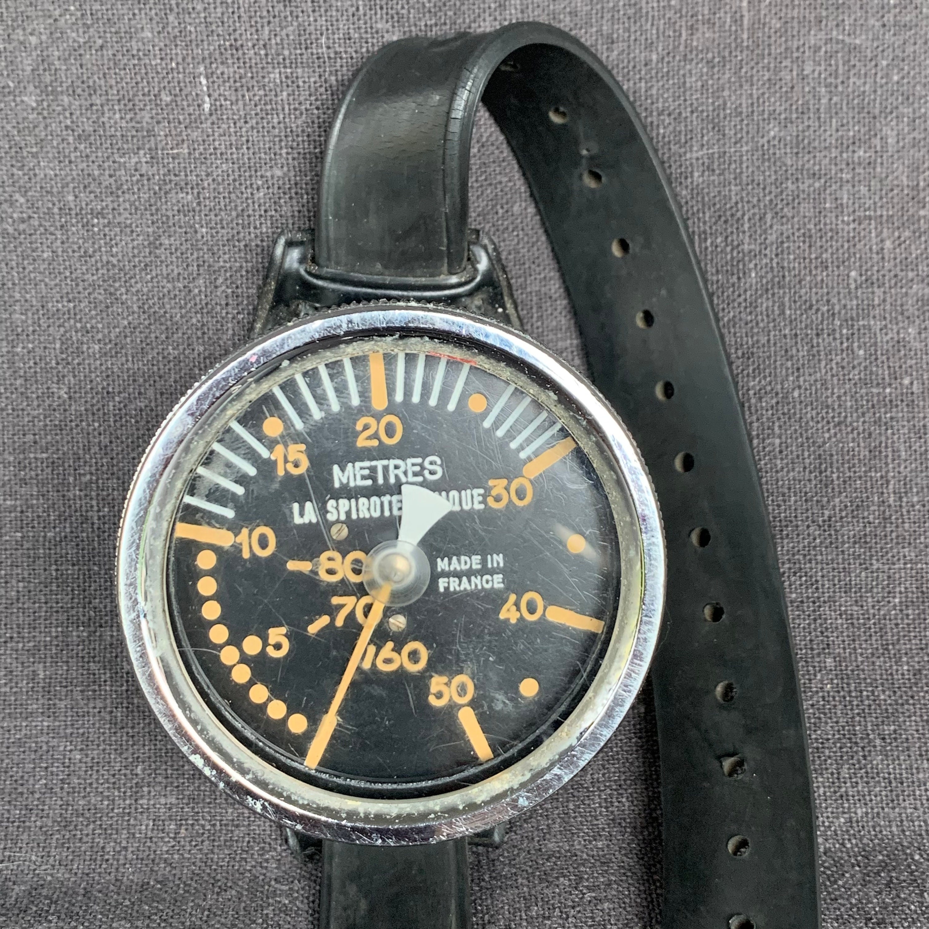 Vintage Depth Gauge. France Deep Sea Diver Wrist Diving Graduated Dial ...