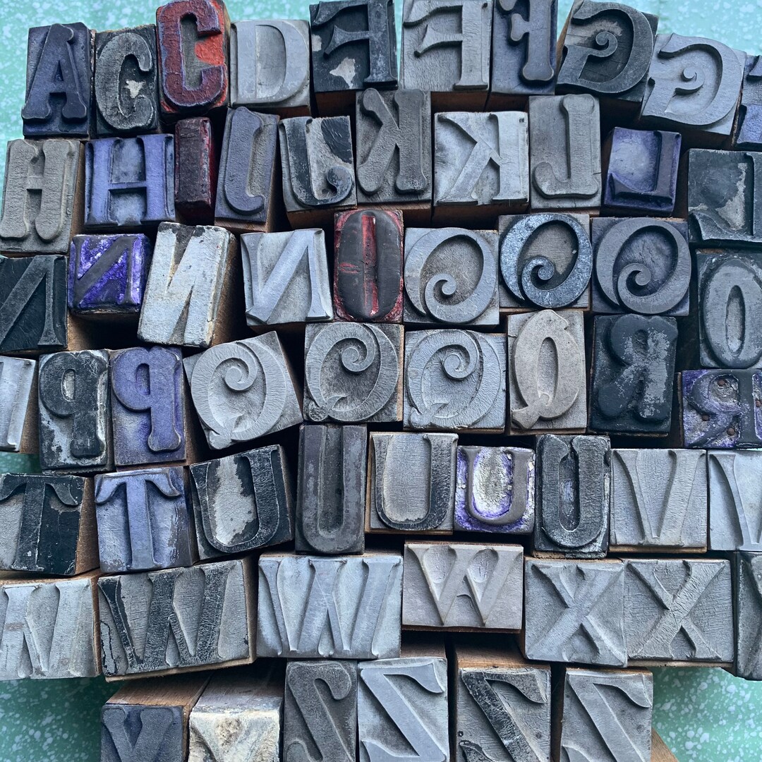 DESTOCK Printing Rubber Stamps Mismatched Letters. Vintage Alphabet ...