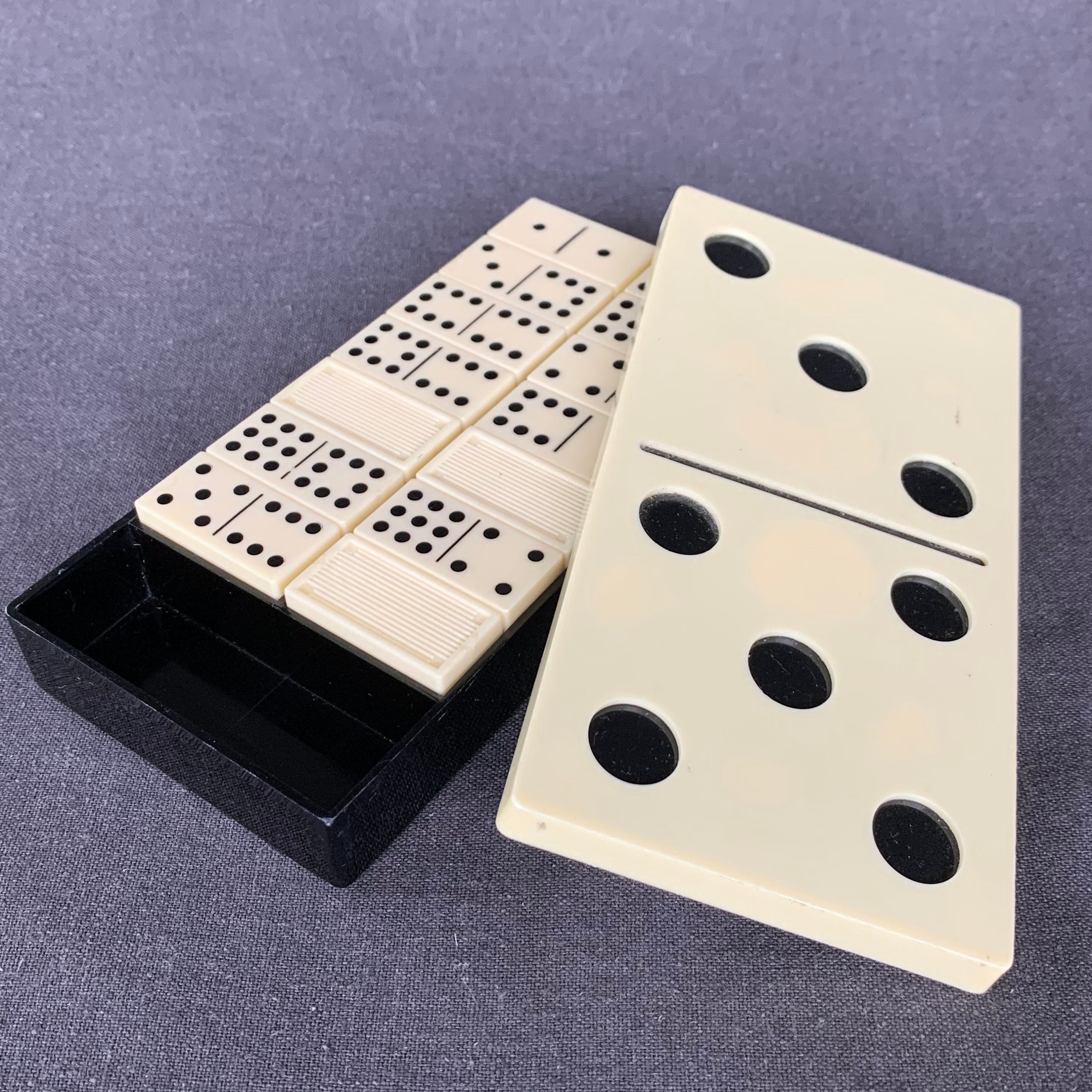 Vintage Double 9 Dominoes Set in Plastic Domino Box. Retro Collectibles ...