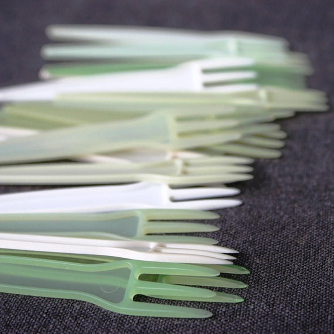 Vintage Rescued Plastic Fork Set. Summer Party Table Setting Home Decor ...