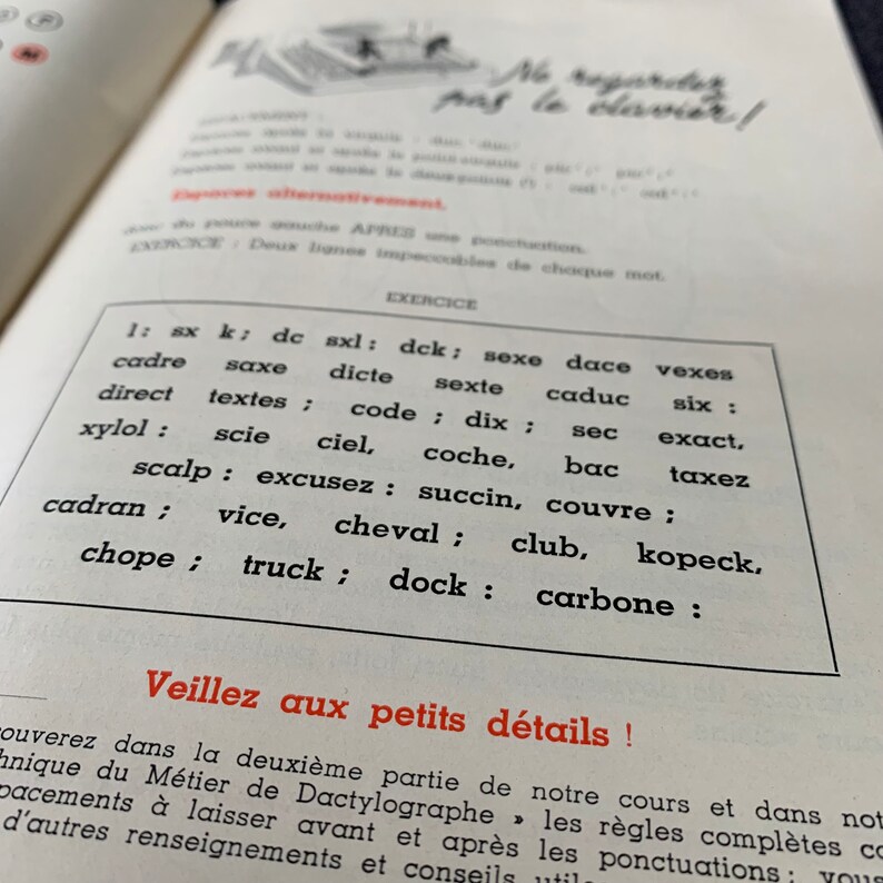 Vintage AZERTY Typing Learning Book. Retro Typewriter - Etsy