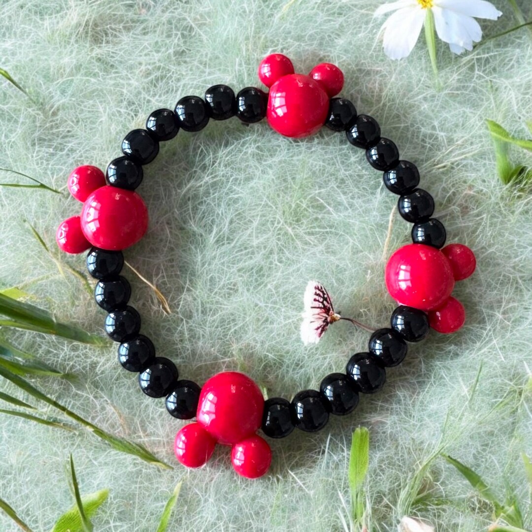 Red and Black Mickey Mouse Beaded Stretch Bracelet - Etsy