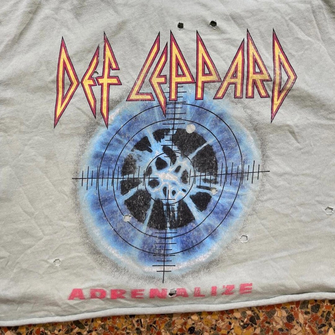 Def Leppard Distressed Cropped Preowned Medium Band T-shirt - Etsy