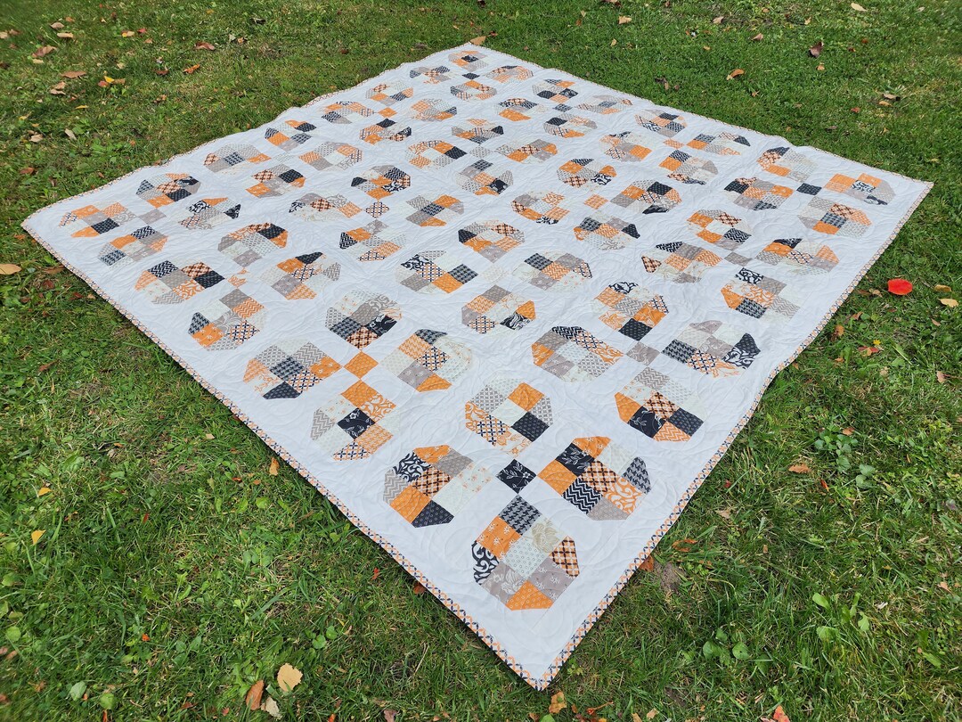 All Hallows Eve Quilt 64x64 in / Throw Quilt / Fall Decor Quilt - Etsy