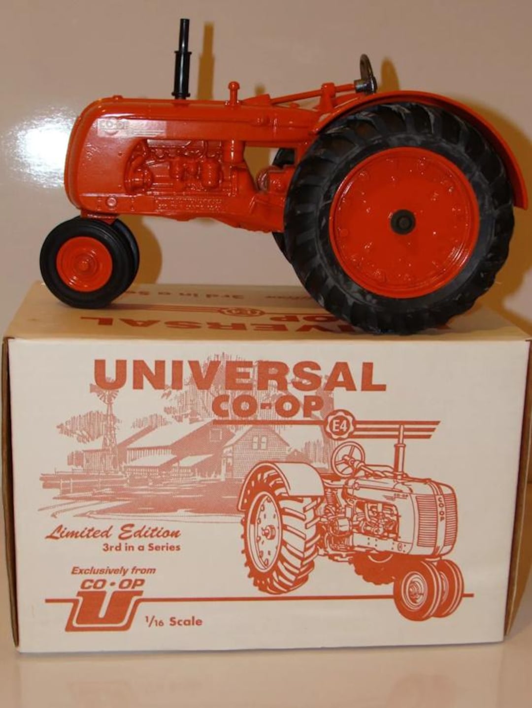 ERTL UNIVERSAL Co-op Limited Edition 3rd in Series 1996 1/16 Scale Farm ...