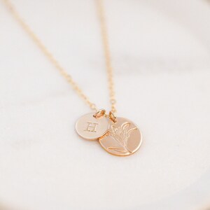 Personalized Dainty Silver, Gold, or Rose Disc Necklace. Birth Flower ...