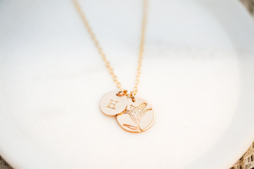 Personalized Dainty Silver, Gold, or Rose Disc Necklace. Birth Flower ...