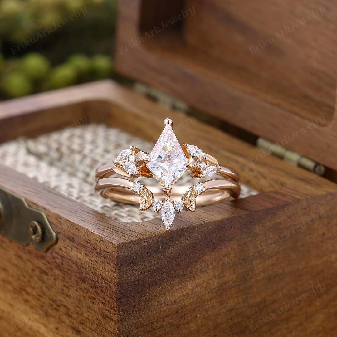 Minimalist Bridal Set Kite Cut 6x9mm Moissanite Engagement Ring Set ...