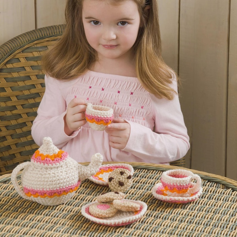 Crochet Tea Set Pattern With Red Heart Design – Amigurumi Cookies & Cup ...