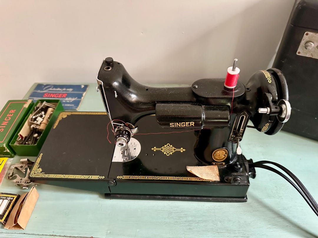 Vintage Singer Featherweight 221 Sewing Machine With a Nice Story, Manufactured in 1955 - Fully ...