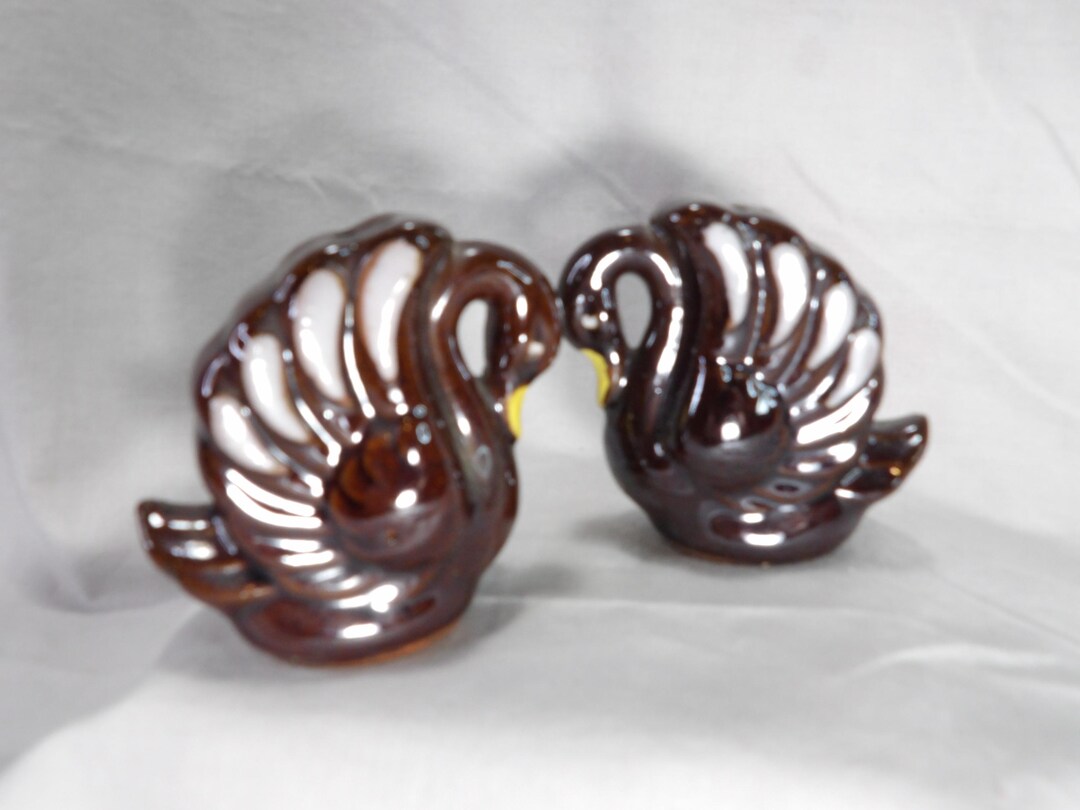Swan Salt & Pepper Shakers Brown With White Accents Ceramic - Etsy