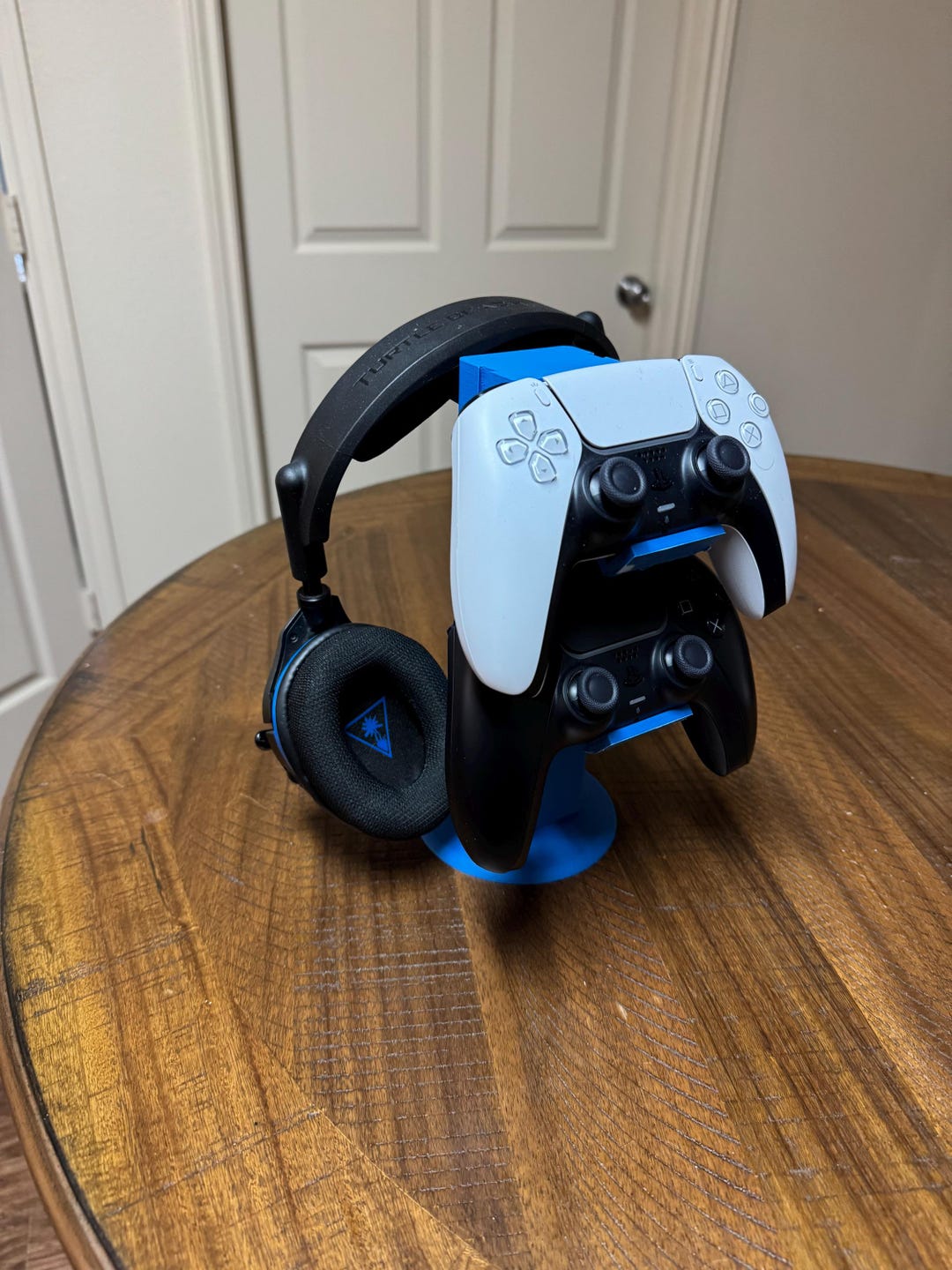 3D Printed Gaming Stand – Dual Controller + Headset Holder | Space ...