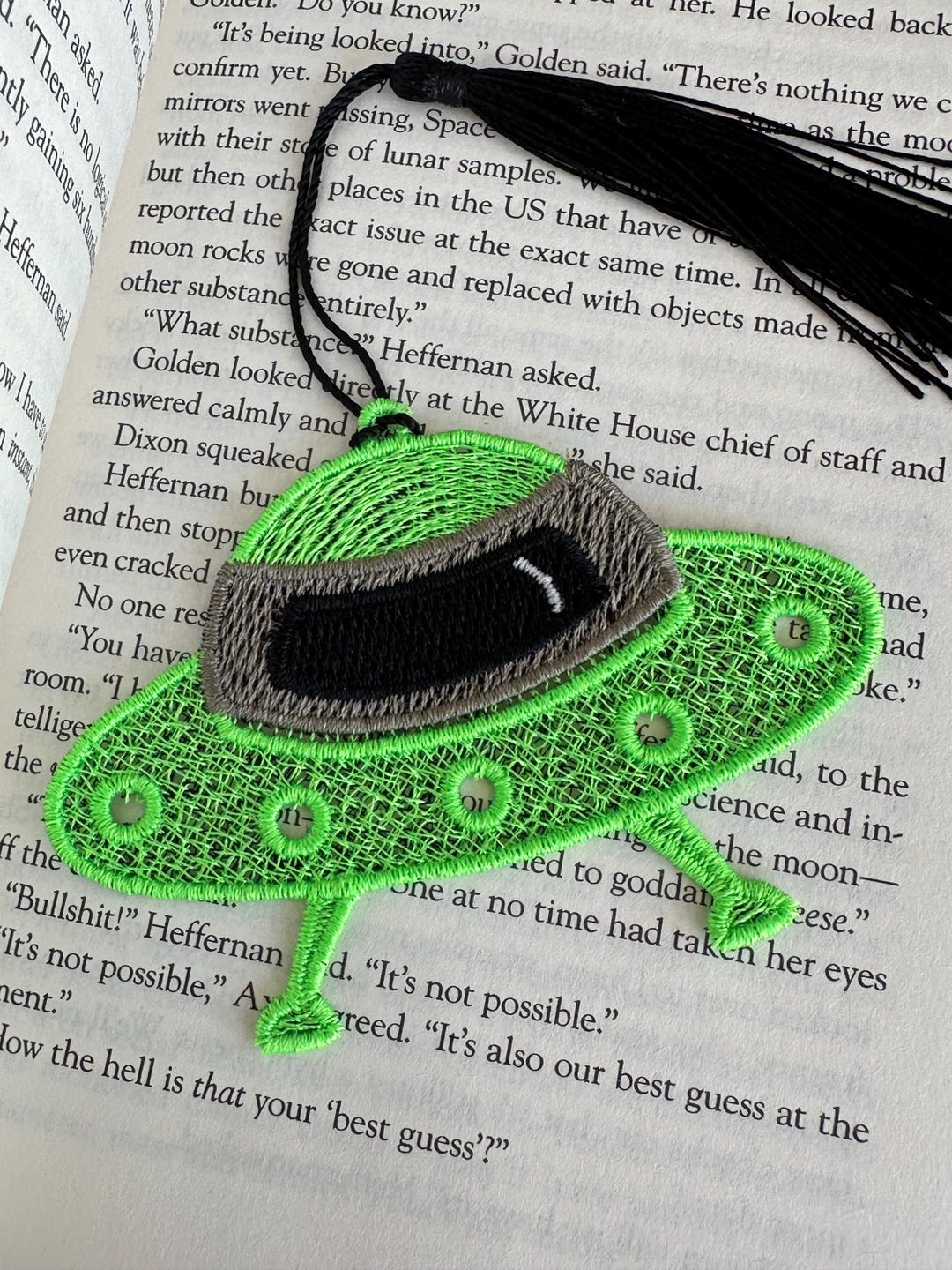 UFO Space Ship Bookmark, Science Fiction Fan, Aliens, Neon Green, Scifi ...