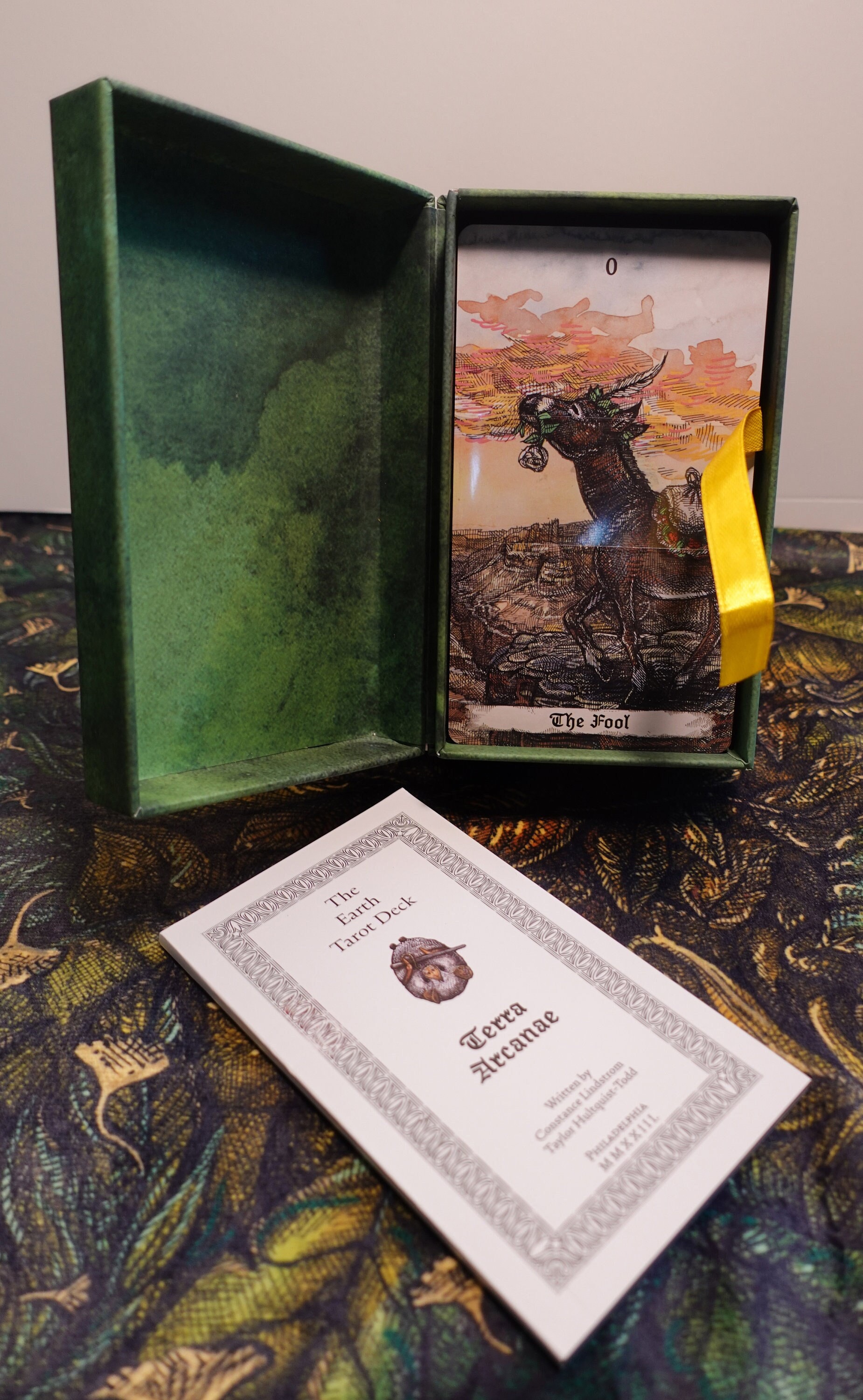 Terra Arcanae Earth Tarot Deck: 80-card Animal Tarot With Guidebook - Etsy